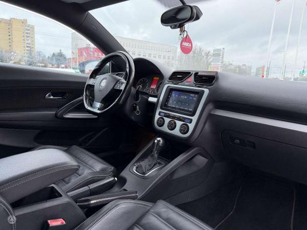 Brūns Volkswagen Scirocco 2008 Kauņa, ar dzinēja tilpumu 1.99 L un nobraukumu 194 tūkst. km par 5450 €, foto 7 vietnē AUTOMOTO.COM.LV