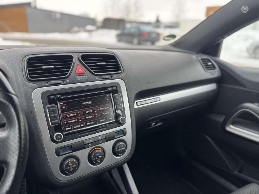 Brown Volkswagen Scirocco 2009 in Utena, with an engine capacity of 1.98 L and mileage of 224 thousand km for 2450 €, photo 12 on AUTOMOTO.COM.LV