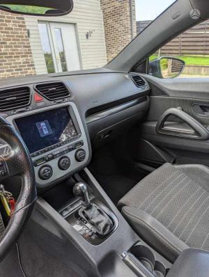 Green Volkswagen Scirocco 2009 in Vilnius, with an engine capacity of 1.97 L and mileage of 243 thousand km for 8800 €, photo 8 on AUTOMOTO.COM.LV