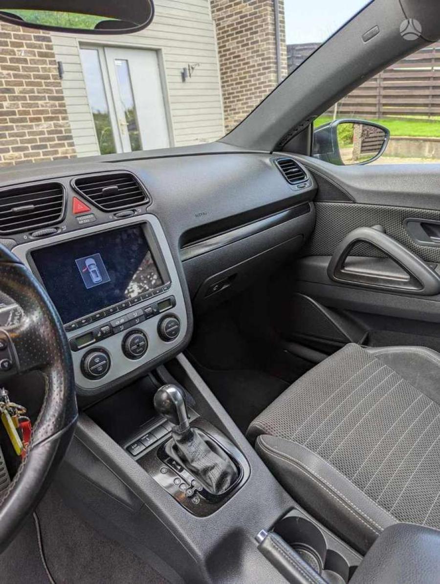Green Volkswagen Scirocco 2009 in Vilnius, with an engine capacity of 1.97 L and mileage of 243 thousand km for 8800 €, photo 8 on AUTOMOTO.COM.LV