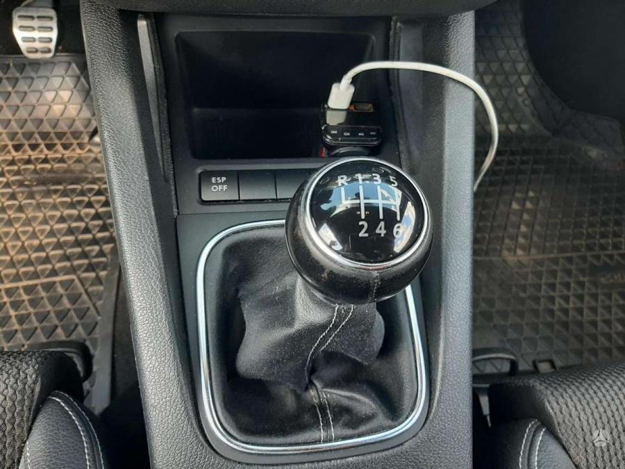Zaļš Volkswagen Scirocco 2010 Viļņa, ar dzinēja tilpumu 1.39 L un nobraukumu 164 tūkst. km par 5700 €, foto 20 vietnē AUTOMOTO.COM.LV