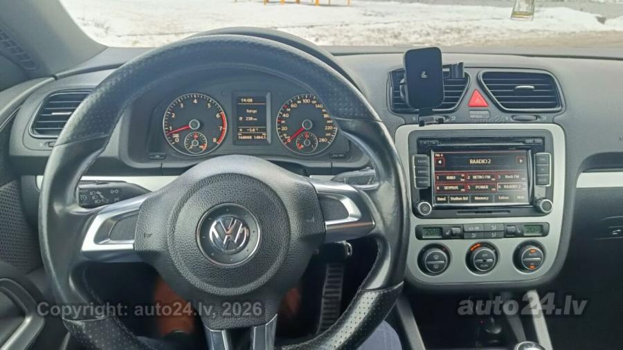 Pelēks Volkswagen Scirocco 2009 Tallina, ar dzinēja tilpumu 1.40 L un nobraukumu 168 tūkst. km par 6700 €, foto 11 vietnē AUTOMOTO.COM.LV