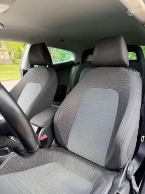 Grey Volkswagen Scirocco 2009 in Trakai, with an engine capacity of 2.00 L and mileage of 328 thousand km for 3500 €, photo 11 on AUTOMOTO.COM.LV
