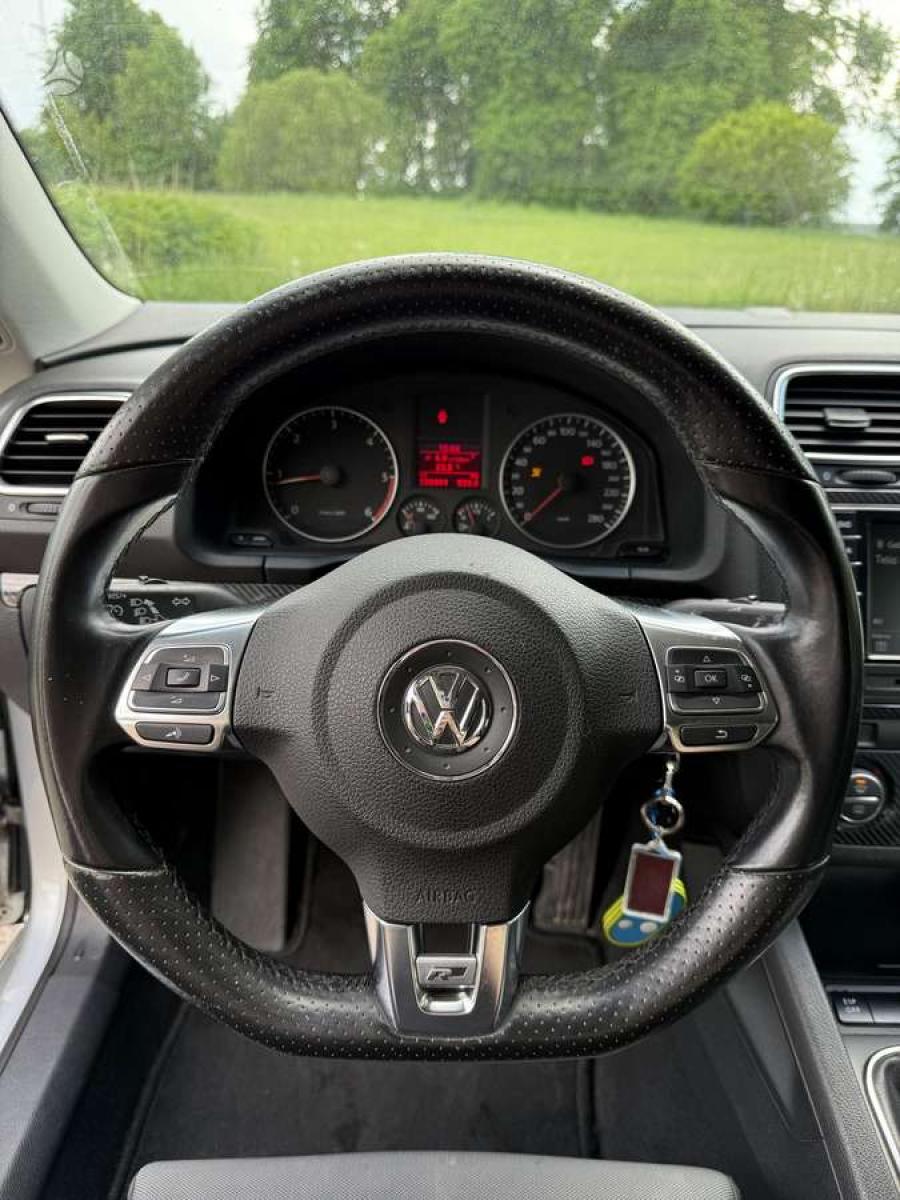 Grey Volkswagen Scirocco 2009 in Trakai, with an engine capacity of 2.00 L and mileage of 328 thousand km for 3500 €, photo 14 on AUTOMOTO.COM.LV