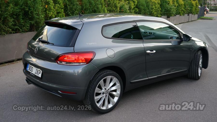 Pelēks Volkswagen Scirocco 2010 Tallina, ar dzinēja tilpumu 1.40 L un nobraukumu 221 tūkst. km par 6300 €, foto 5 vietnē AUTOMOTO.COM.LV
