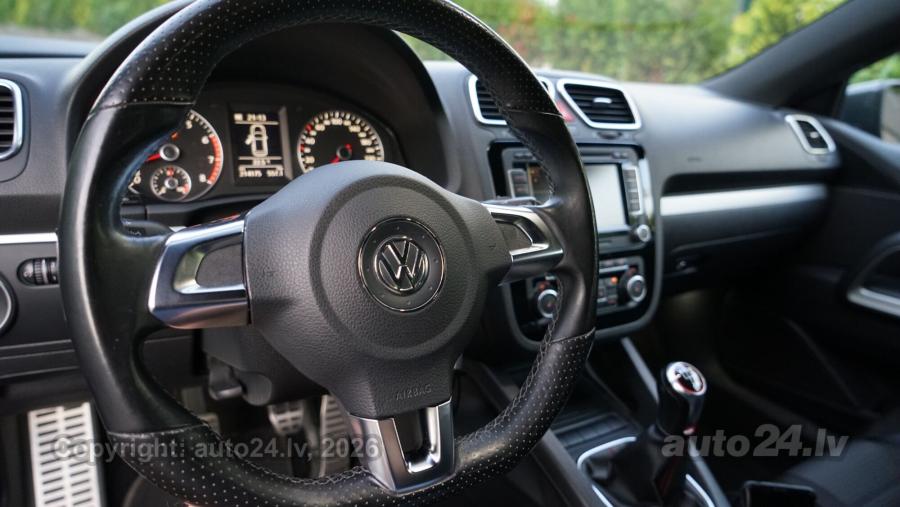 Pelēks Volkswagen Scirocco 2010 Tallina, ar dzinēja tilpumu 1.40 L un nobraukumu 221 tūkst. km par 6300 €, foto 10 vietnē AUTOMOTO.COM.LV