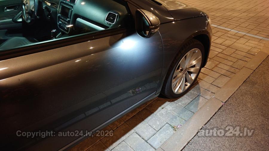 Pelēks Volkswagen Scirocco 2010 Tallina, ar dzinēja tilpumu 1.40 L un nobraukumu 221 tūkst. km par 6300 €, foto 25 vietnē AUTOMOTO.COM.LV