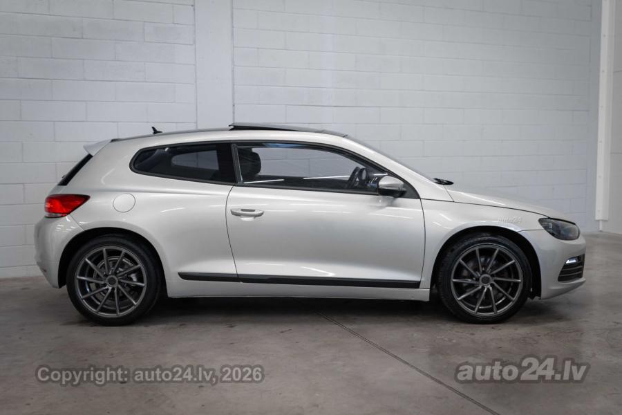 Grey Volkswagen Scirocco 2012 in Tallinn, with an engine capacity of 2.00 L and mileage of 285 thousand km for 6490 €, photo 10 on AUTOMOTO.COM.LV