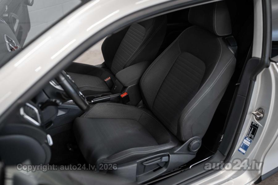 Grey Volkswagen Scirocco 2012 in Tallinn, with an engine capacity of 2.00 L and mileage of 285 thousand km for 6490 €, photo 15 on AUTOMOTO.COM.LV