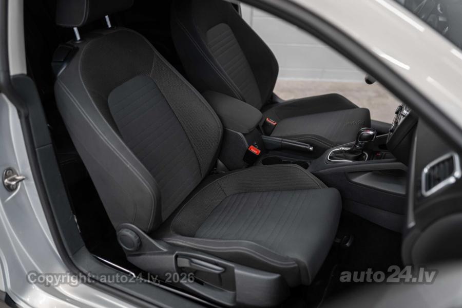Grey Volkswagen Scirocco 2012 in Tallinn, with an engine capacity of 2.00 L and mileage of 285 thousand km for 6490 €, photo 17 on AUTOMOTO.COM.LV