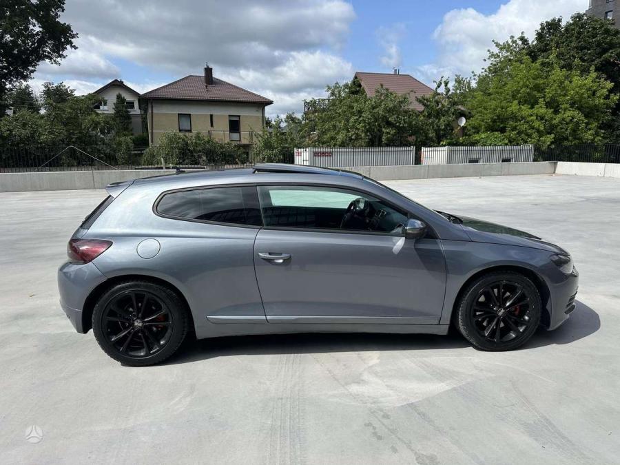 Grey Volkswagen Scirocco 2008 in Kaunas, with an engine capacity of 1.98 L and mileage of 236 thousand km for 5380 €, photo 5 on AUTOMOTO.COM.LV