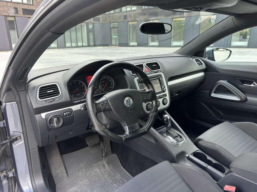 Grey Volkswagen Scirocco 2008 in Kaunas, with an engine capacity of 1.98 L and mileage of 236 thousand km for 5380 €, photo 11 on AUTOMOTO.COM.LV
