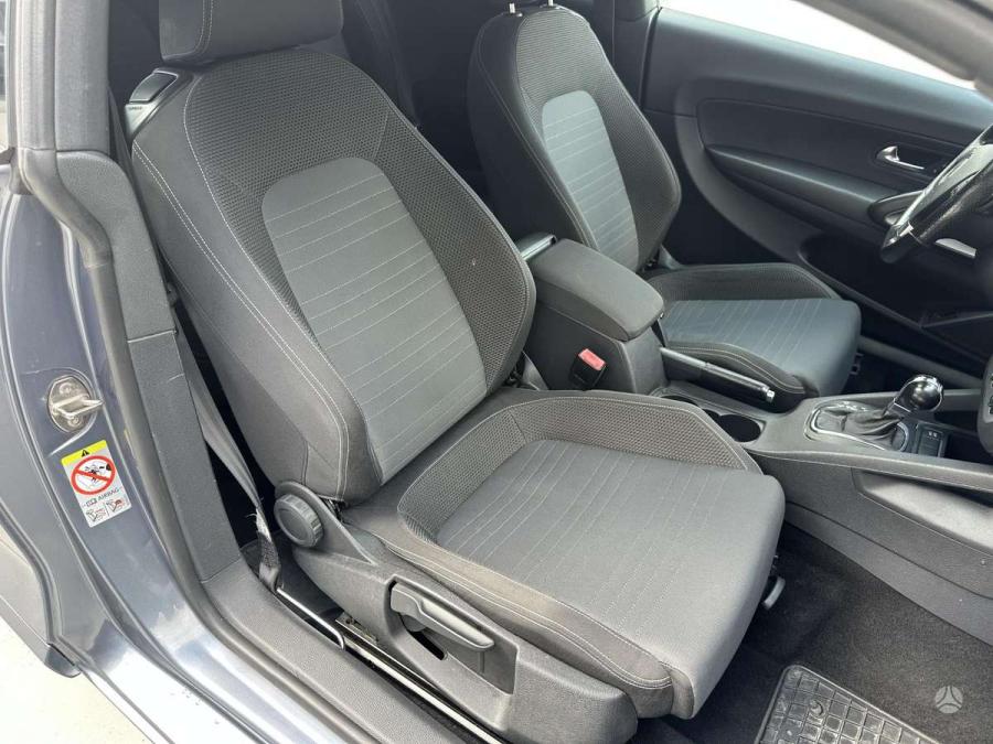 Grey Volkswagen Scirocco 2008 in Kaunas, with an engine capacity of 1.98 L and mileage of 236 thousand km for 5380 €, photo 16 on AUTOMOTO.COM.LV