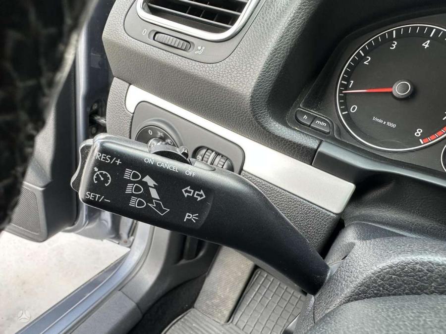 Grey Volkswagen Scirocco 2008 in Kaunas, with an engine capacity of 1.98 L and mileage of 236 thousand km for 5380 €, photo 21 on AUTOMOTO.COM.LV