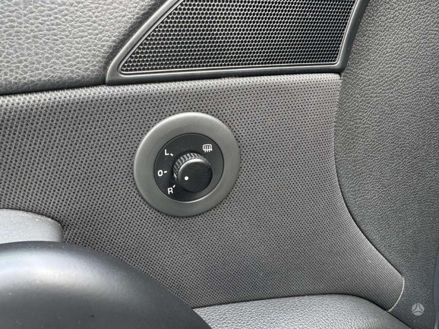 Grey Volkswagen Scirocco 2008 in Kaunas, with an engine capacity of 1.98 L and mileage of 236 thousand km for 5380 €, photo 30 on AUTOMOTO.COM.LV