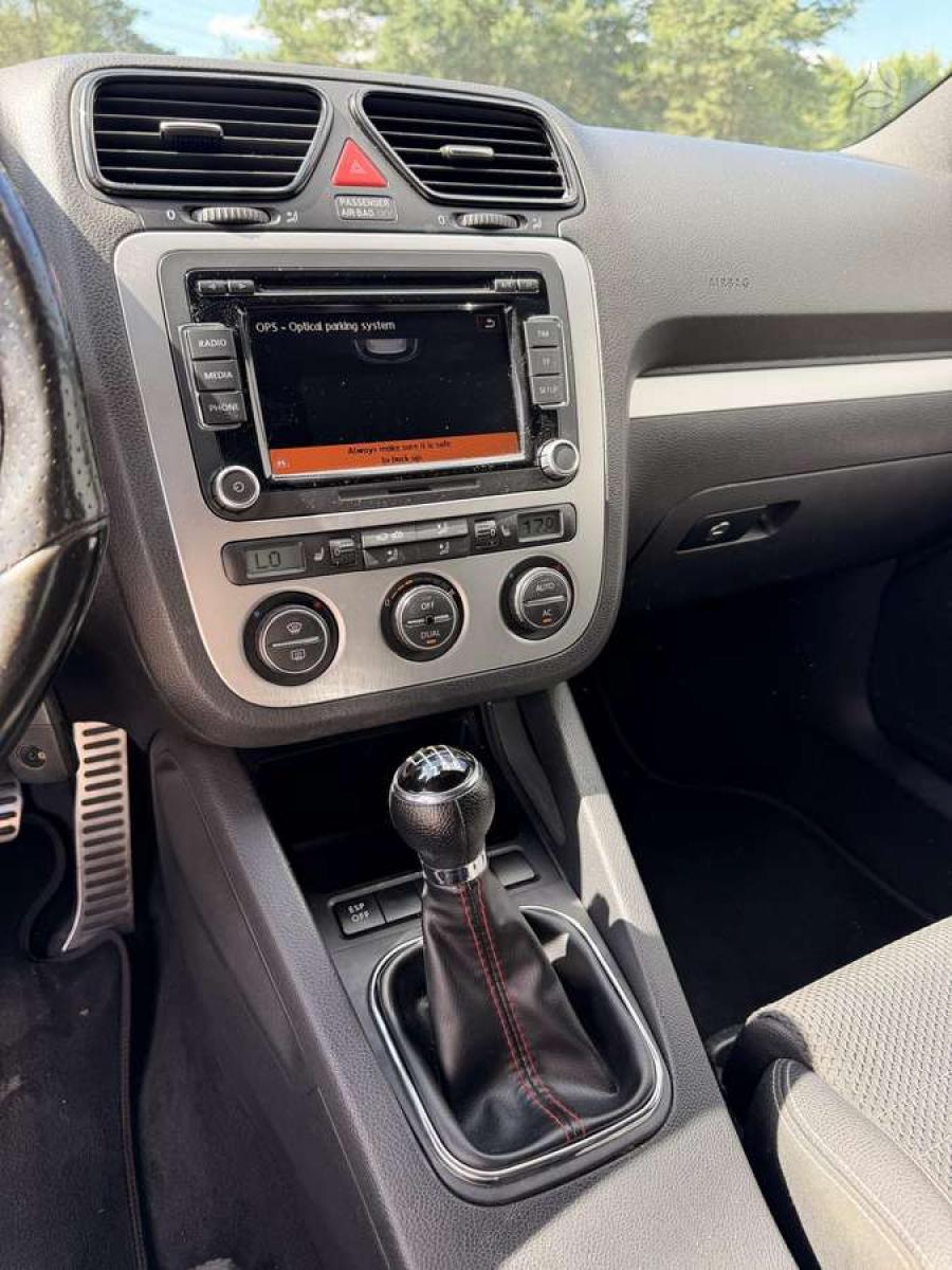 Grey Volkswagen Scirocco 2009 in Vilnius, with an engine capacity of 1.40 L and mileage of 267 thousand km for 4300 €, photo 20 on AUTOMOTO.COM.LV