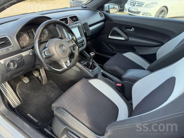 Pelēks Volkswagen Scirocco 2010 Valmiera, ar dzinēja tilpumu 1.40 L un nobraukumu 200 tūkst. km par 5490 €, foto 10 vietnē AUTOMOTO.COM.LV