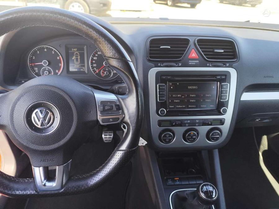 Red Volkswagen Scirocco 2009 in Klaipeda, with an engine capacity of 1.40 L and mileage of 115 thousand km for 3000 €, photo 6 on AUTOMOTO.COM.LV