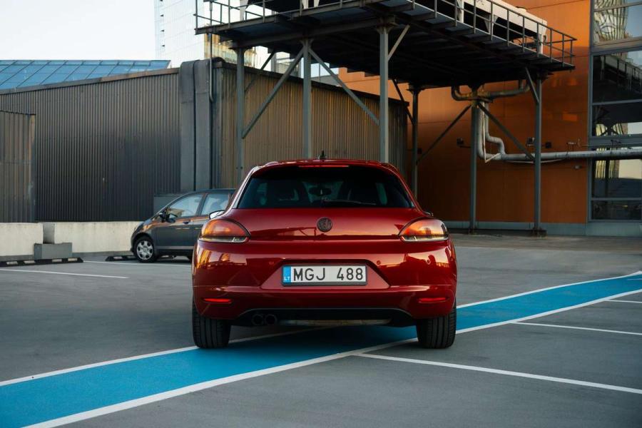 Red Volkswagen Scirocco 2011 in Vilnius, with an engine capacity of 1.40 L and mileage of 141 thousand km for 5000 €, photo 5 on AUTOMOTO.COM.LV