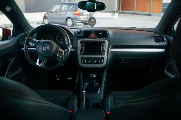 Red Volkswagen Scirocco 2011 in Vilnius, with an engine capacity of 1.40 L and mileage of 141 thousand km for 5000 €, photo 9 on AUTOMOTO.COM.LV