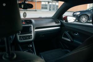 Red Volkswagen Scirocco 2011 in Vilnius, with an engine capacity of 1.40 L and mileage of 141 thousand km for 5000 €, photo 11 on AUTOMOTO.COM.LV