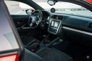 Red Volkswagen Scirocco 2011 in Vilnius, with an engine capacity of 1.40 L and mileage of 141 thousand km for 5000 €, photo 13 on AUTOMOTO.COM.LV