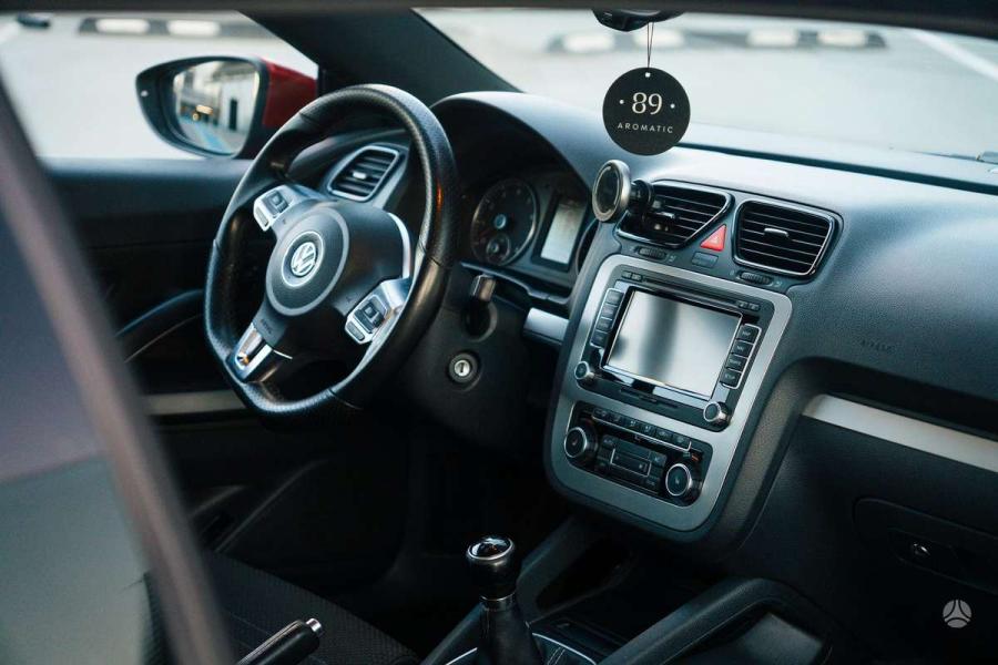 Red Volkswagen Scirocco 2011 in Vilnius, with an engine capacity of 1.40 L and mileage of 141 thousand km for 5000 €, photo 14 on AUTOMOTO.COM.LV