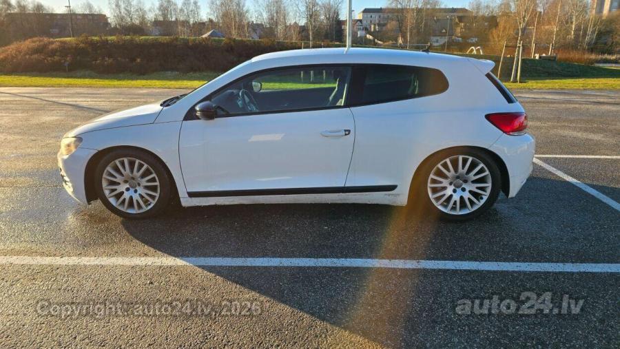 White Volkswagen Scirocco 2009 in Tallinn, with an engine capacity of 2.00 L and mileage of 288 thousand km for 4500 €, photo 5 on AUTOMOTO.COM.LV