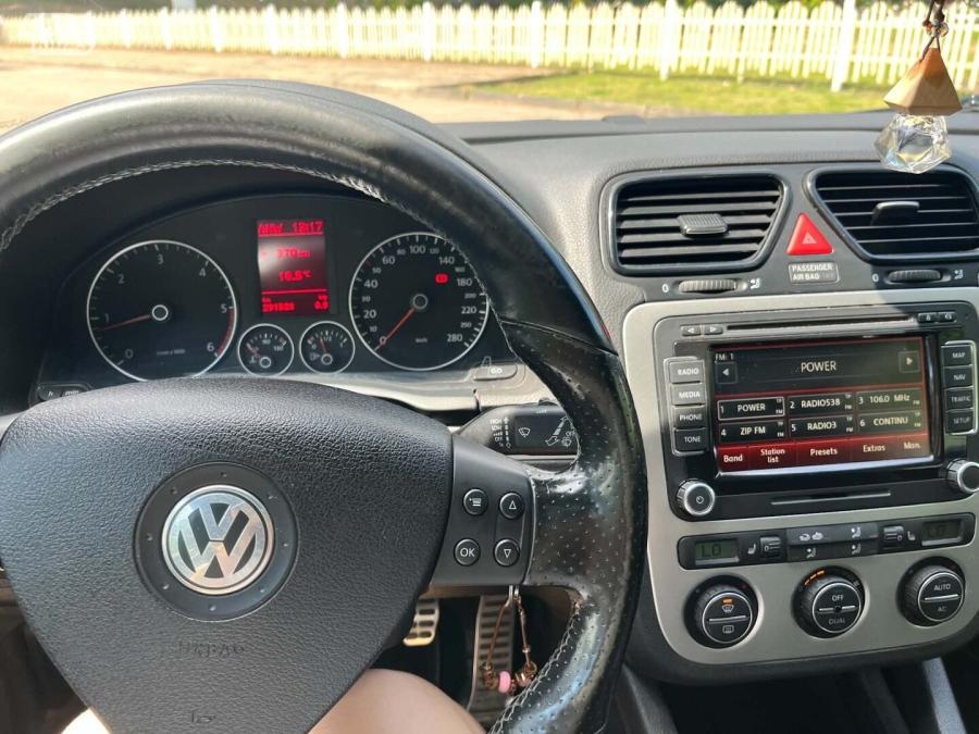 Balts Volkswagen Scirocco 2009 Kauņa, ar dzinēja tilpumu 2.00 L un nobraukumu 291 tūkst. km par 5200 €, foto 5 vietnē AUTOMOTO.COM.LV