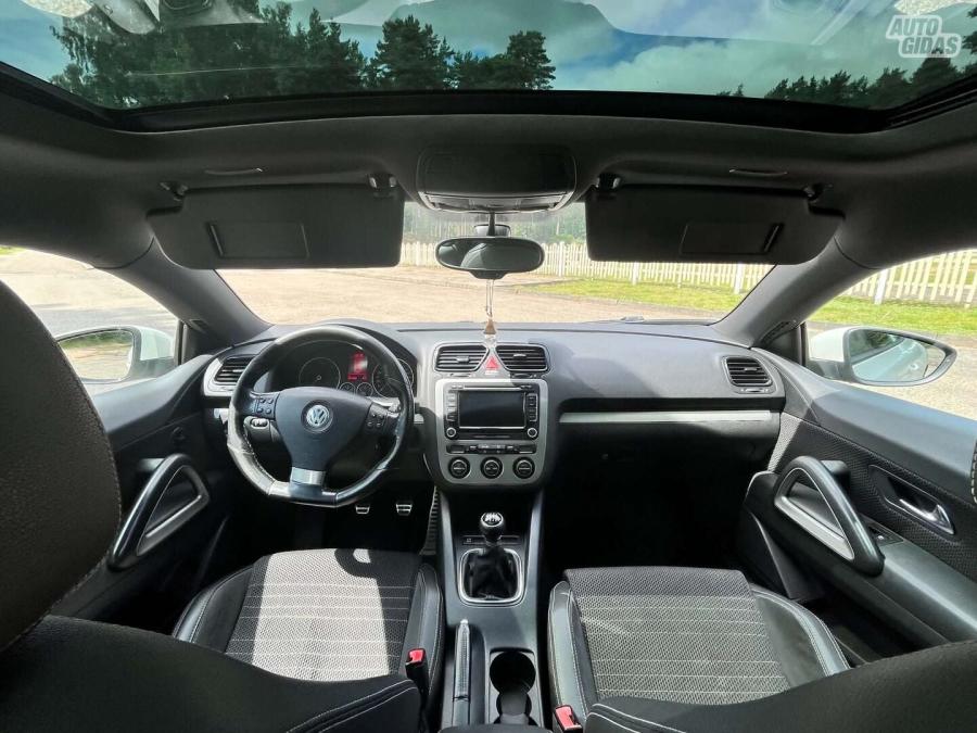 Balts Volkswagen Scirocco 2009 Kauņa, ar dzinēja tilpumu 2.00 L un nobraukumu 291 tūkst. km par 5200 €, foto 6 vietnē AUTOMOTO.COM.LV