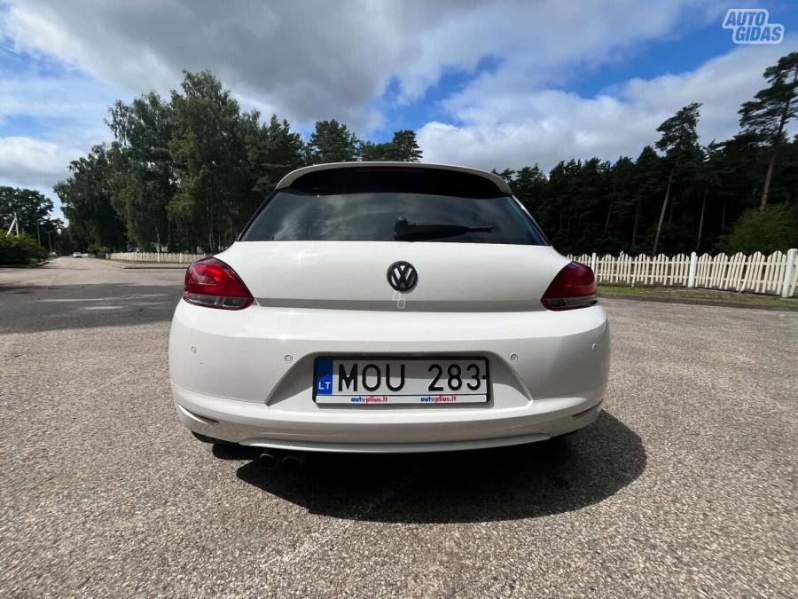 Balts Volkswagen Scirocco 2009 Kauņa, ar dzinēja tilpumu 2.00 L un nobraukumu 291 tūkst. km par 5200 €, foto 7 vietnē AUTOMOTO.COM.LV