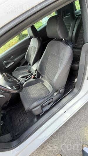 Balts Volkswagen Scirocco 2009 Rīga, ar dzinēja tilpumu 1.40 L un nobraukumu 188 tūkst. km par 5400 €, foto 7 vietnē AUTOMOTO.COM.LV
