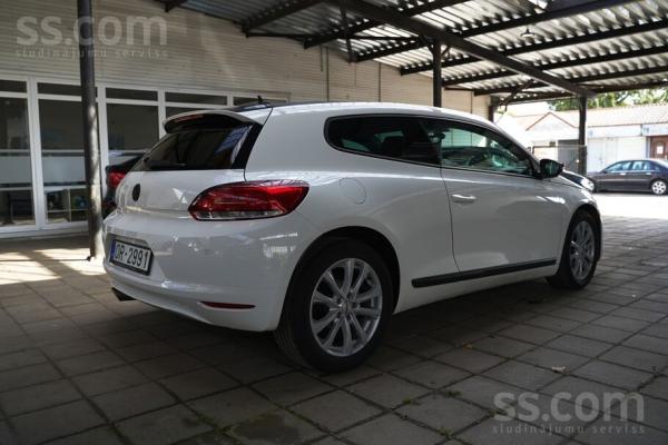 White Volkswagen Scirocco 2009 in Riga, with an engine capacity of 1.40 L and mileage of 188 thousand km for 4950 €, photo 5 on AUTOMOTO.COM.LV