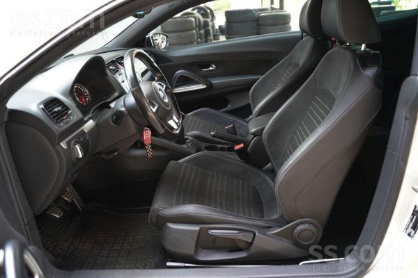 White Volkswagen Scirocco 2009 in Riga, with an engine capacity of 1.40 L and mileage of 188 thousand km for 4950 €, photo 7 on AUTOMOTO.COM.LV