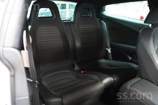White Volkswagen Scirocco 2009 in Riga, with an engine capacity of 1.40 L and mileage of 188 thousand km for 4950 €, photo 10 on AUTOMOTO.COM.LV