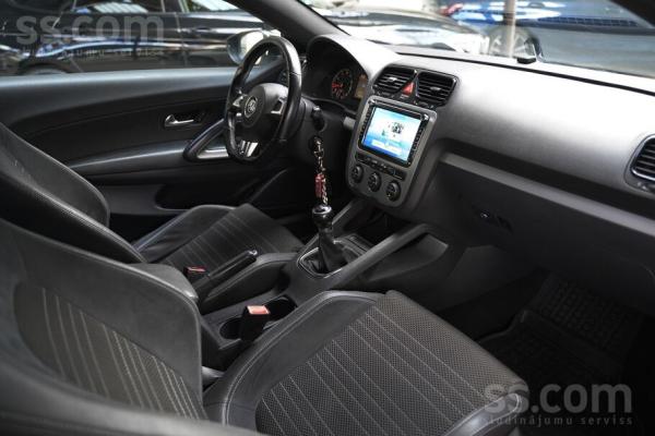 White Volkswagen Scirocco 2009 in Riga, with an engine capacity of 1.40 L and mileage of 188 thousand km for 4950 €, photo 11 on AUTOMOTO.COM.LV