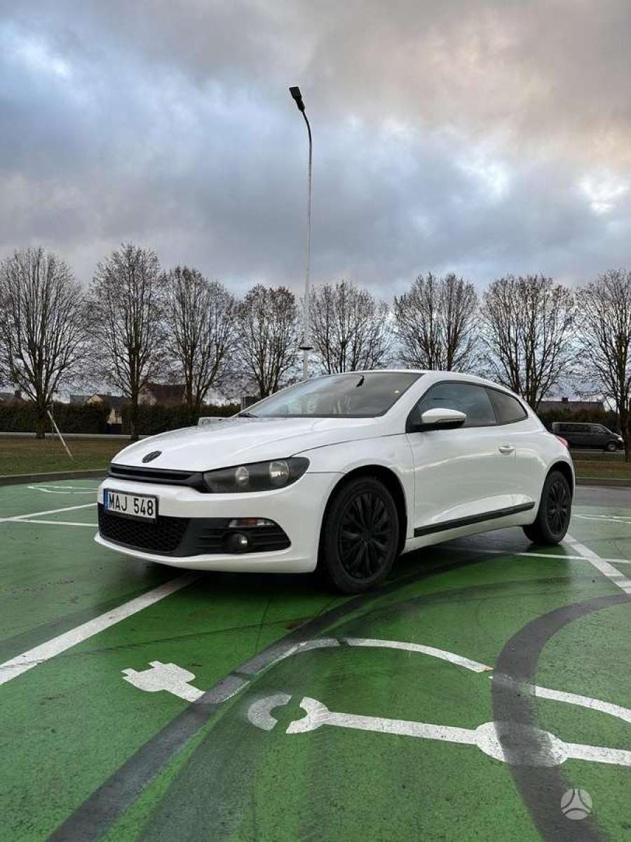 Balts Volkswagen Scirocco 2010 Kauņa, ar dzinēja tilpumu 1.39 L un nobraukumu 283 tūkst. km par 5100 €, foto 1 vietnē AUTOMOTO.COM.LV