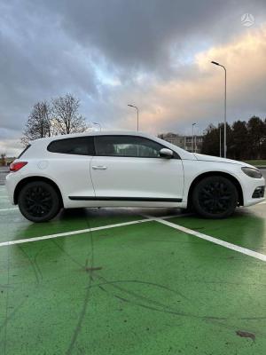 Balts Volkswagen Scirocco 2010 Kauņa, ar dzinēja tilpumu 1.39 L un nobraukumu 283 tūkst. km par 5100 €, foto 4 vietnē AUTOMOTO.COM.LV
