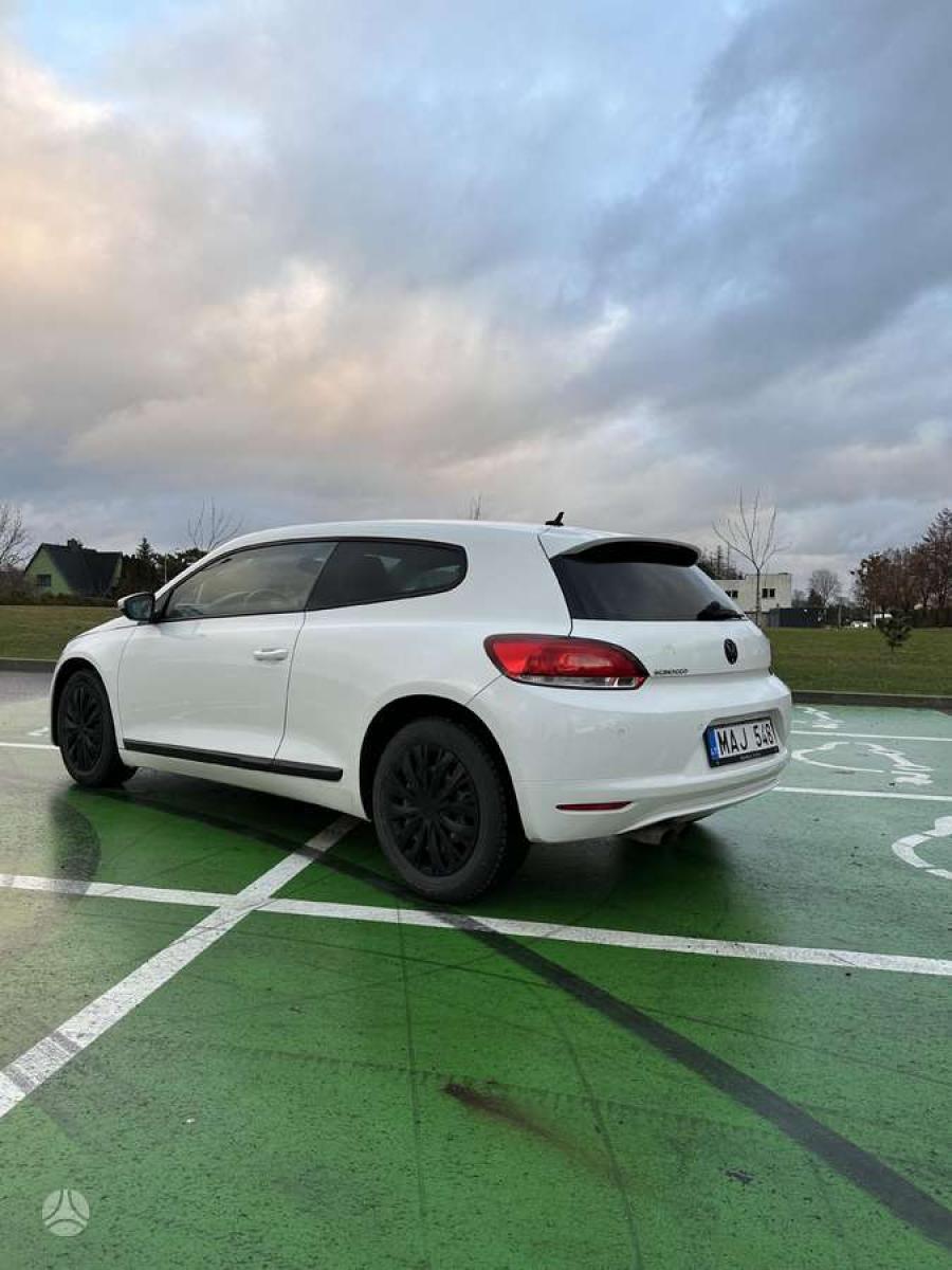 Balts Volkswagen Scirocco 2010 Kauņa, ar dzinēja tilpumu 1.39 L un nobraukumu 283 tūkst. km par 5100 €, foto 7 vietnē AUTOMOTO.COM.LV