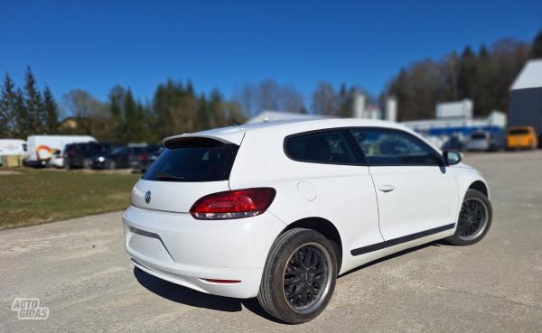 White Volkswagen Scirocco 2010 in Vilnius, with an engine capacity of 1.40 L and mileage of 279 thousand km for 3330 €, photo 5 on AUTOMOTO.COM.LV