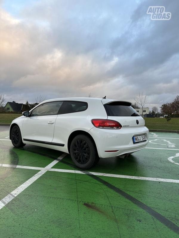 Balts Volkswagen Scirocco 2010 Kauņa, ar dzinēja tilpumu 1.40 L un nobraukumu 283 tūkst. km par 4650 €, foto 6 vietnē AUTOMOTO.COM.LV