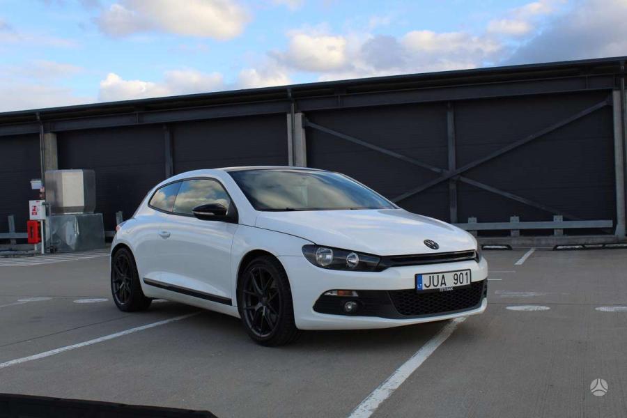 Balts Volkswagen Scirocco 2010 Kauņa, ar dzinēja tilpumu 1.39 L un nobraukumu 300 tūkst. km par 6000 €, foto 1 vietnē AUTOMOTO.COM.LV