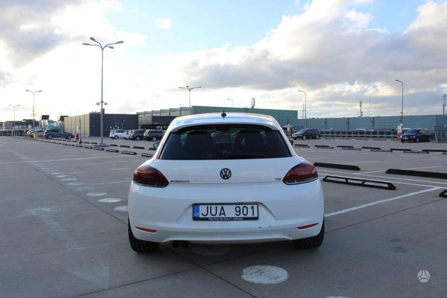 Balts Volkswagen Scirocco 2010 Kauņa, ar dzinēja tilpumu 1.39 L un nobraukumu 300 tūkst. km par 6000 €, foto 4 vietnē AUTOMOTO.COM.LV