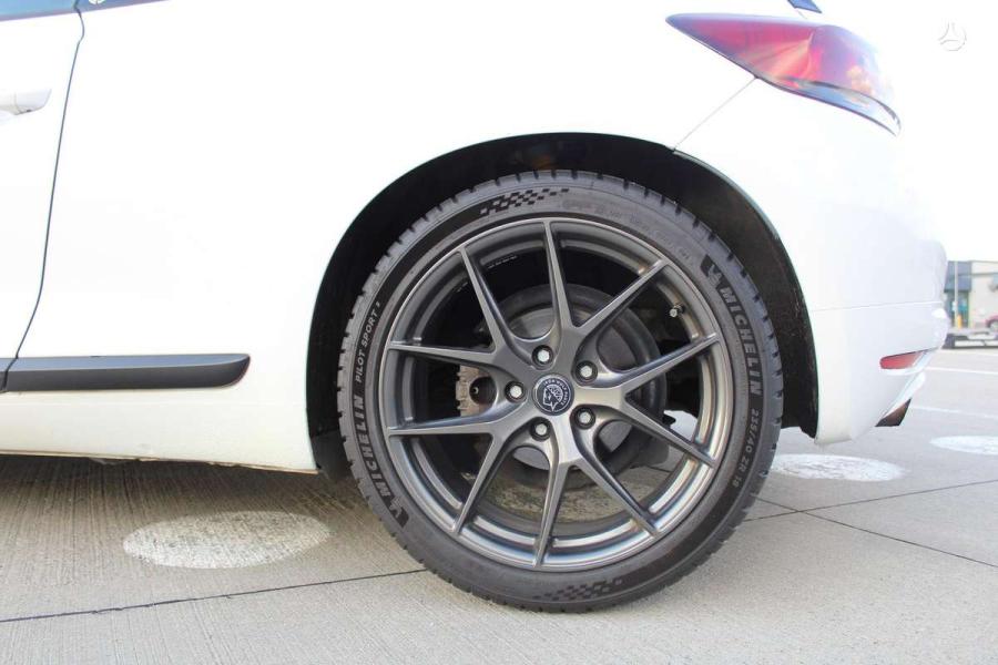 Balts Volkswagen Scirocco 2010 Kauņa, ar dzinēja tilpumu 1.39 L un nobraukumu 300 tūkst. km par 6000 €, foto 9 vietnē AUTOMOTO.COM.LV
