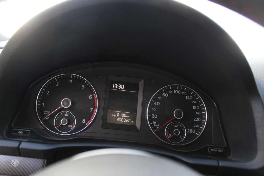 Balts Volkswagen Scirocco 2010 Kauņa, ar dzinēja tilpumu 1.39 L un nobraukumu 300 tūkst. km par 6000 €, foto 12 vietnē AUTOMOTO.COM.LV