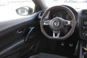 Balts Volkswagen Scirocco 2010 Kauņa, ar dzinēja tilpumu 1.39 L un nobraukumu 300 tūkst. km par 6000 €, foto 14 vietnē AUTOMOTO.COM.LV