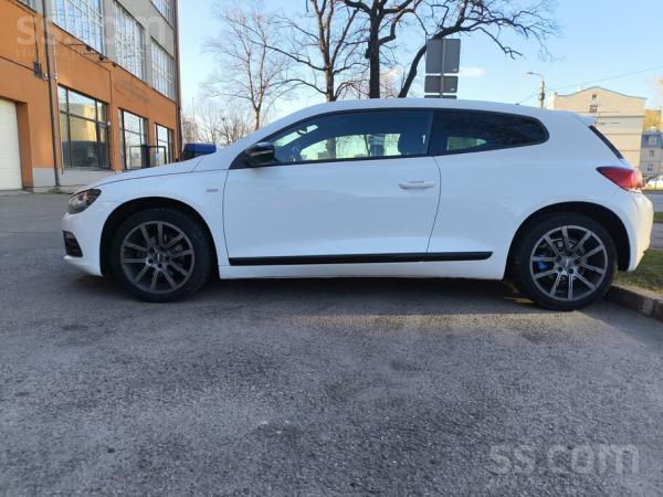 White Volkswagen Scirocco 2012 in Riga, with an engine capacity of 2.00 L and mileage of 335 thousand km for 4800 €, photo 2 on AUTOMOTO.COM.LV