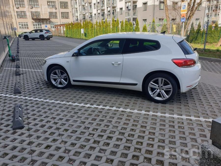 White Volkswagen Scirocco 2012 in Riga, with an engine capacity of 2.00 L and mileage of 335 thousand km for 4800 €, photo 5 on AUTOMOTO.COM.LV