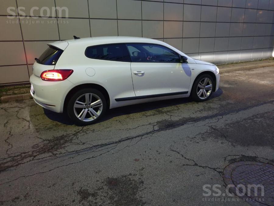 White Volkswagen Scirocco 2012 in Riga, with an engine capacity of 2.00 L and mileage of 335 thousand km for 4800 €, photo 6 on AUTOMOTO.COM.LV