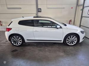 White Volkswagen Scirocco 2012 in Raseiniai, with an engine capacity of 1.97 L and mileage of 260 thousand km for 5950 €, photo 13 on AUTOMOTO.COM.LV